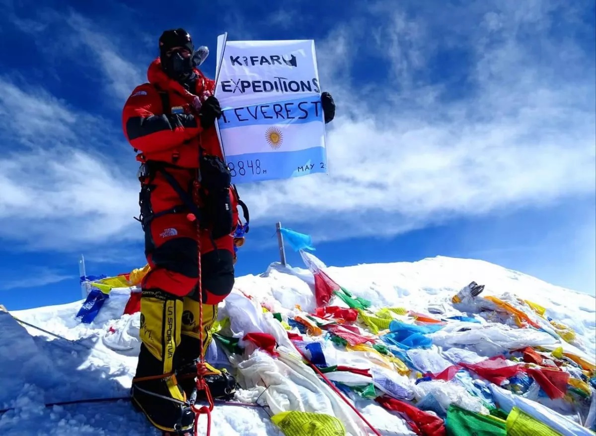 Orgullo y honor, sensaciones de argentinos que escalaron el Everest, a ...