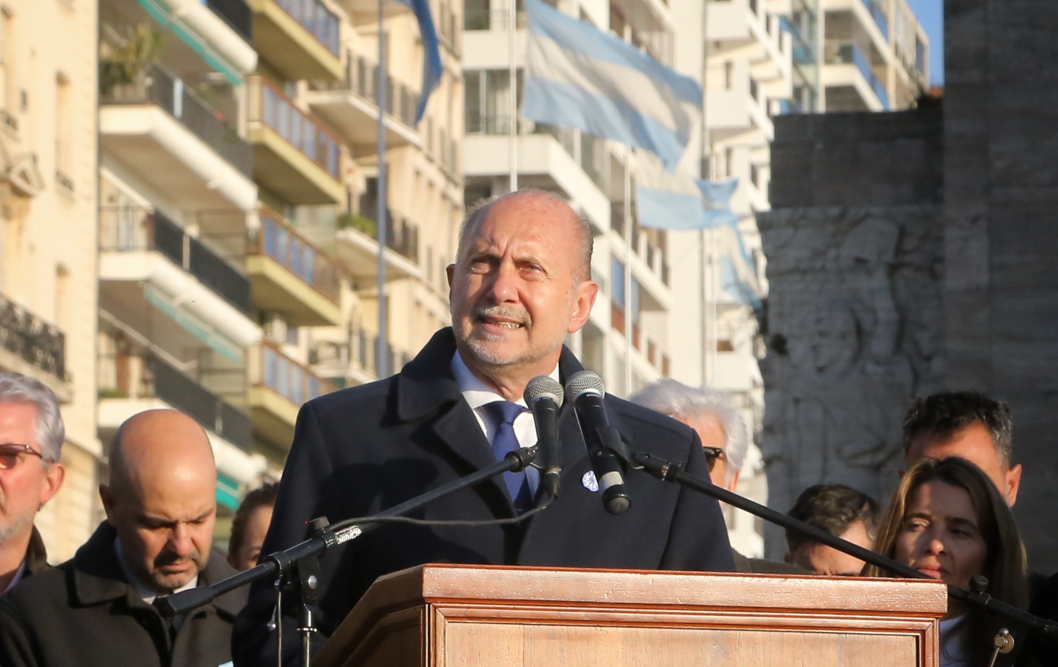 Perotti llamó a "poner lo colectivo por encima del interés individual ...