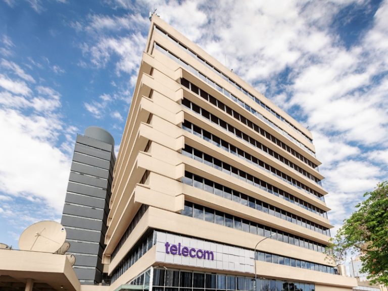 Telecom presenta SIM card sustentables para dispositivos móviles de ...