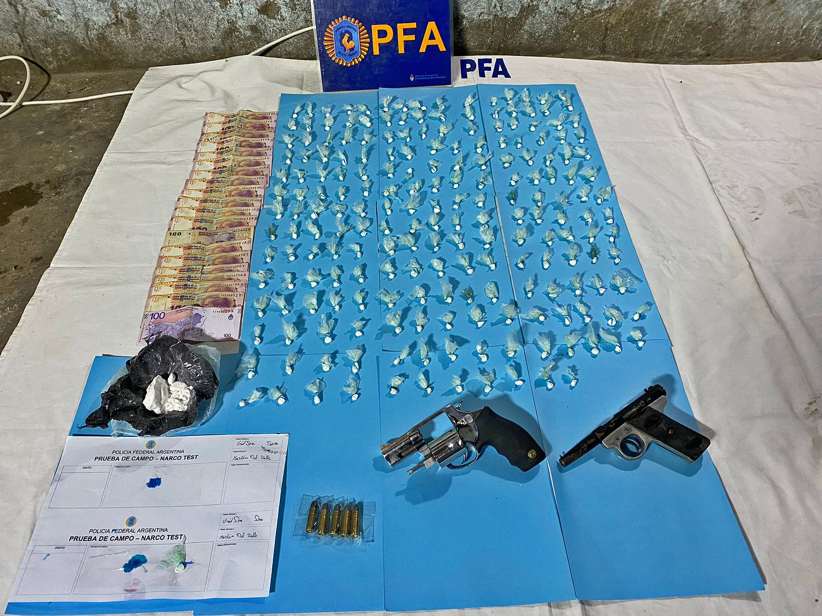 Diez allanamientos, siete detenidos y secuestro de droga y armas por banda narco del noroeste ...