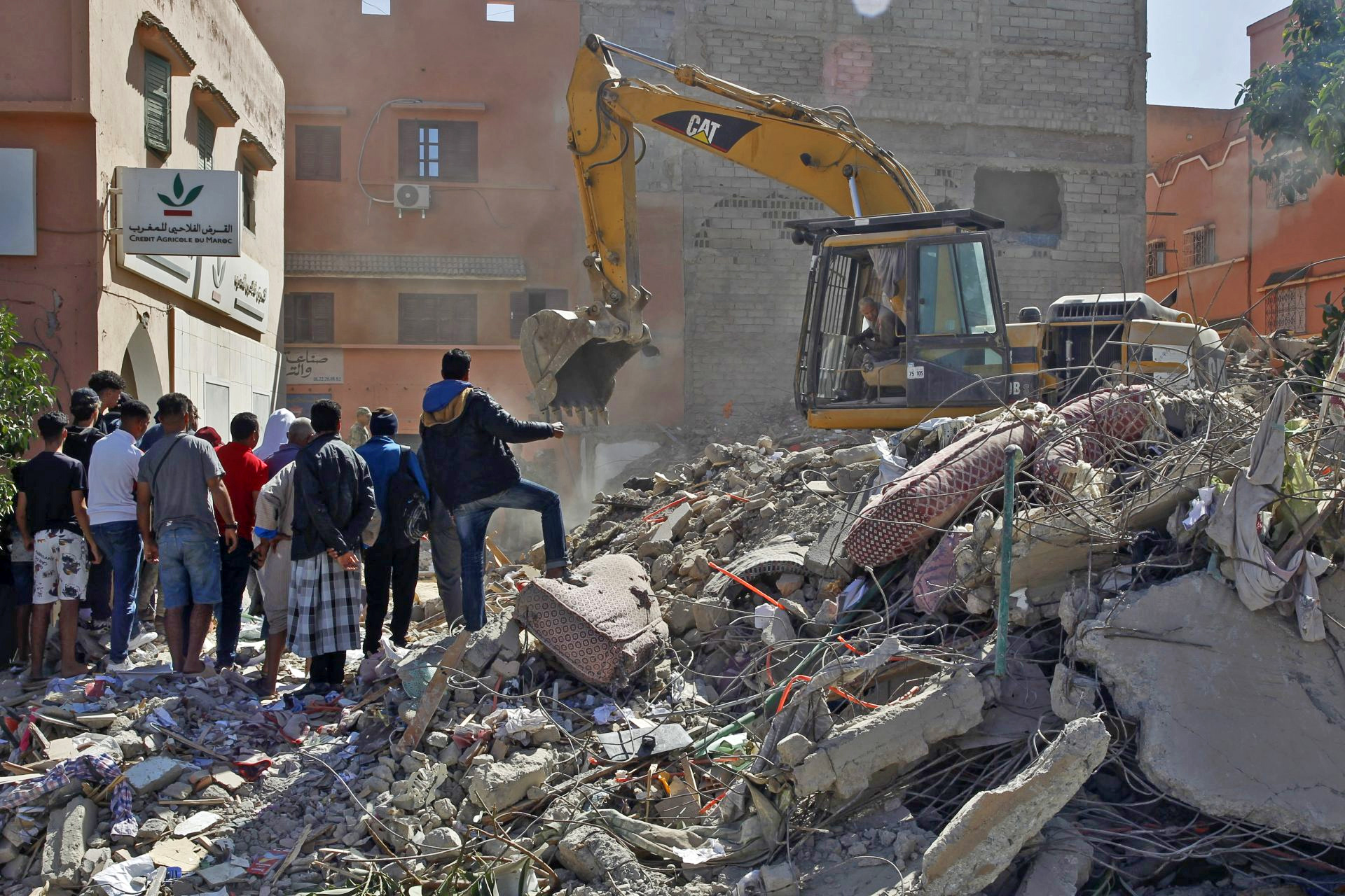 Hay más de 2800 muertos por el terremoto en Marruecos y buscan ...