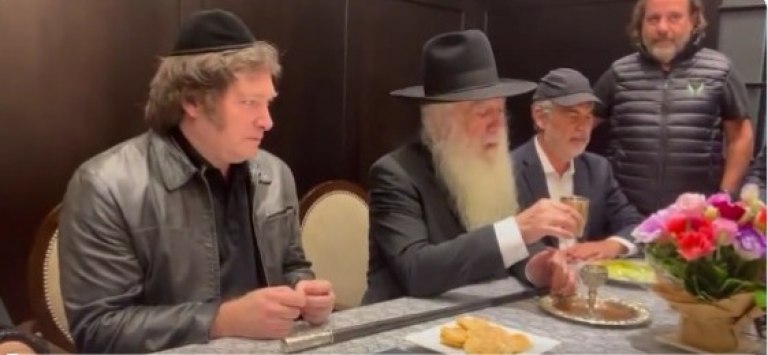 Milei recibió la bendición de un reconocido rabino y participó de una ...