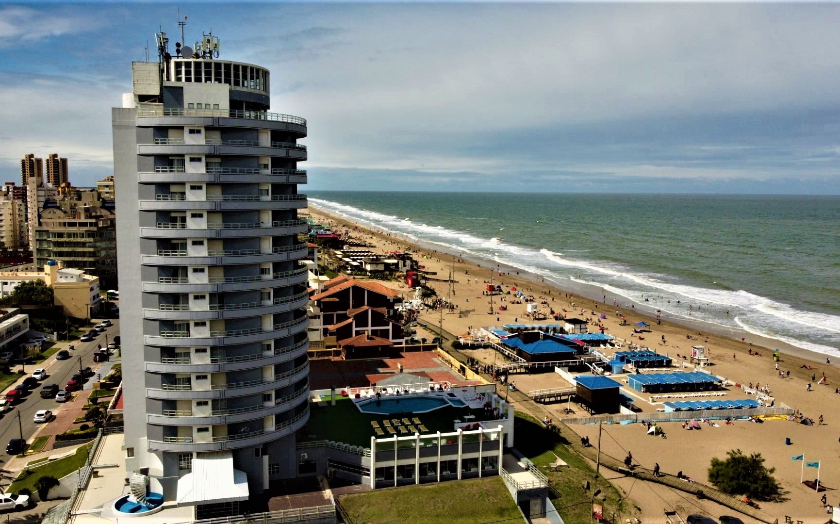 El día de su cumpleaños 92, Villa Gesell inauguró la temporada estival - EL CIUDADANO