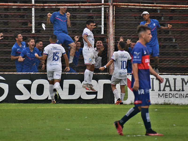 El festejo fue salaíto: Argentino se quedó con el Clásico del Ascenso ...