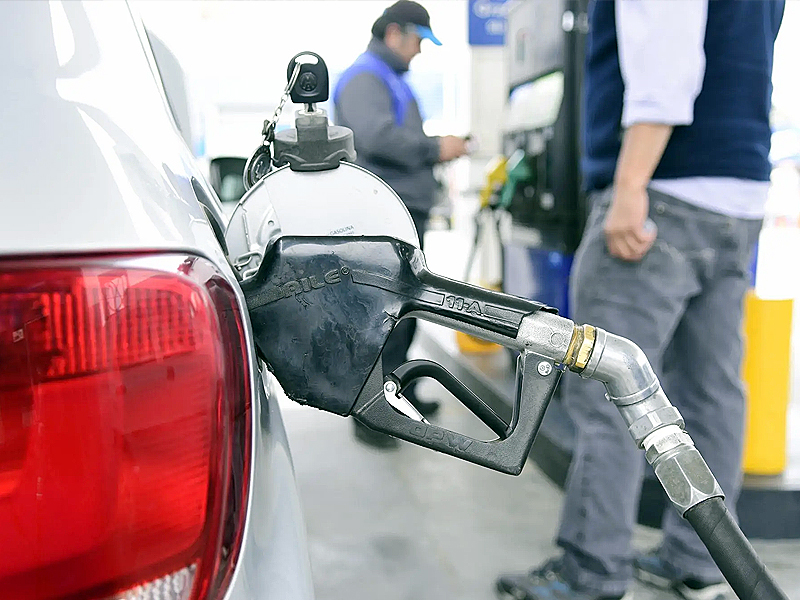 Se viene otro aumento de las naftas con un piso de 8% - EL CIUDADANO