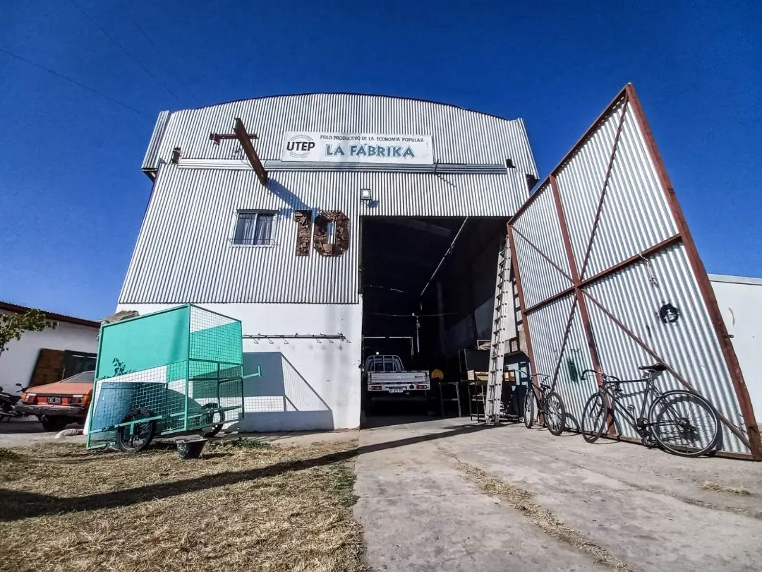 La Fabrika brinda espacio de trabajo y asistencia: hoy atraviesa una ...