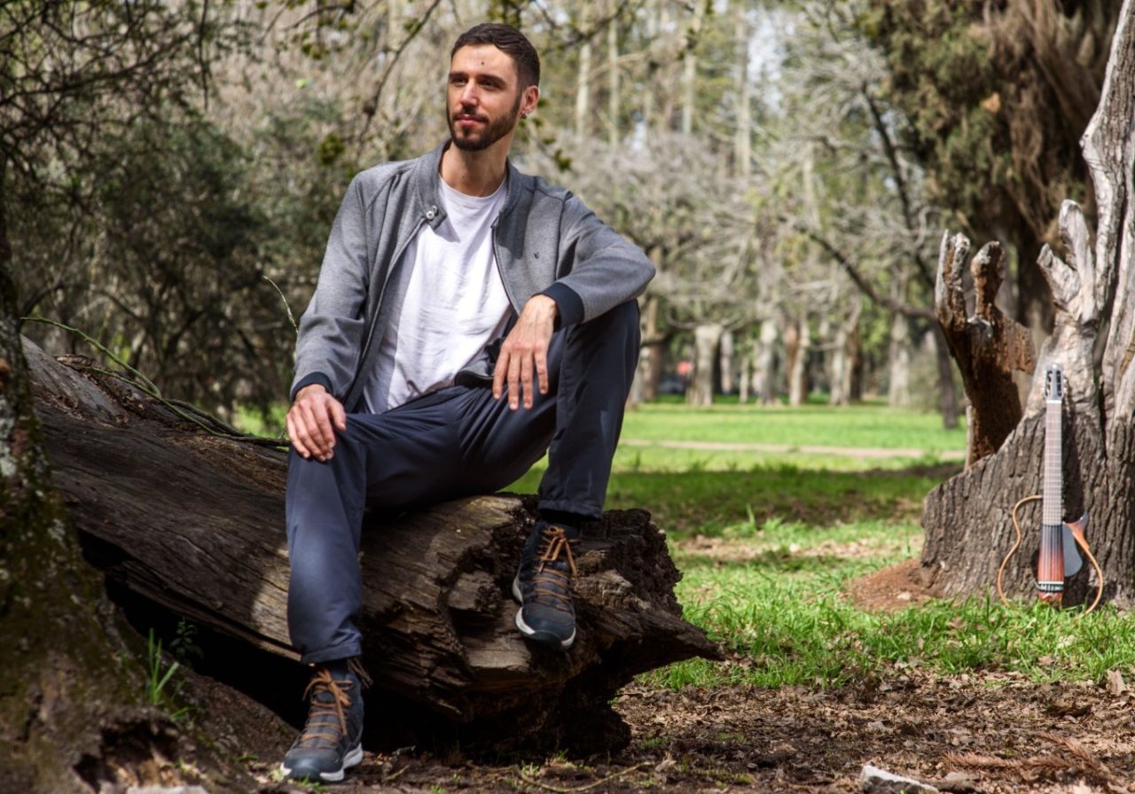 Ismael Torres lanzó “Apoyé mi cruz”, un adelanto del que será su ...